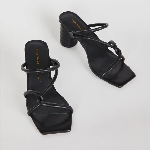 INTENTIONALLY BLANK | Shoes | Intentionally Blank Kamill Heel Black ...